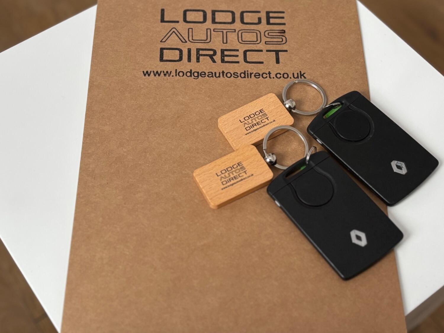 SOLD - Used RENAULT CLIO 2015 White in Neath, South Wales | Lodge Autos ...