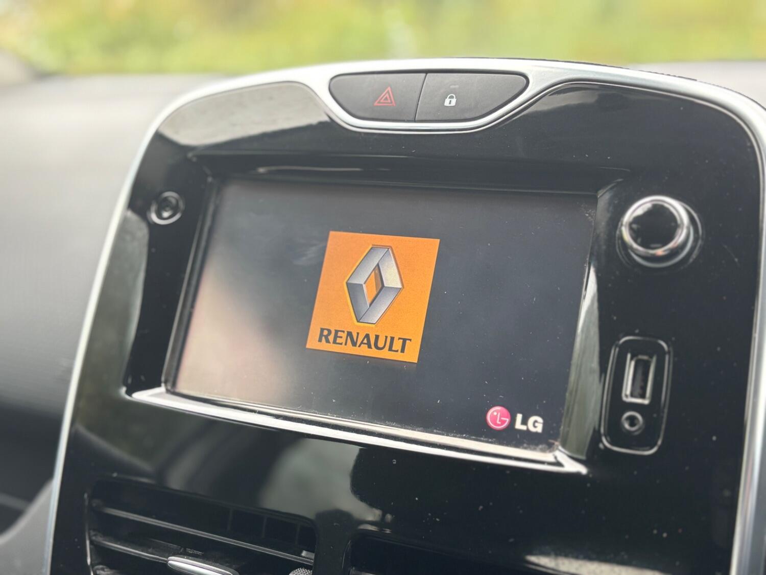 SOLD - Used RENAULT CLIO 2015 White in Neath, South Wales | Lodge Autos ...