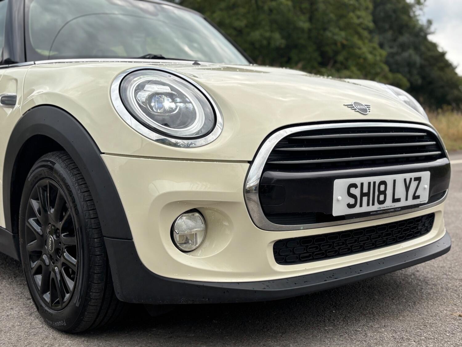 Used MINI HATCH 2018 White for sale - £8390 in Neath, South Wales ...